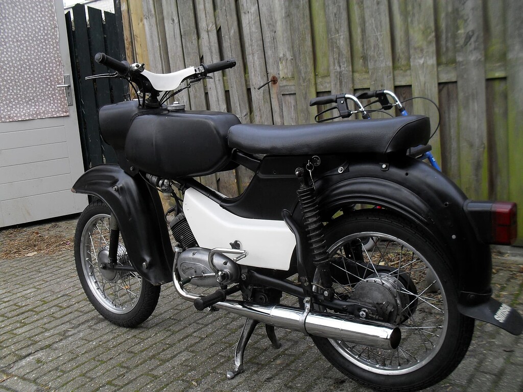 Simson brommer uit de Vogel-serie - Showroom - Bromfiets Oldtimer ...